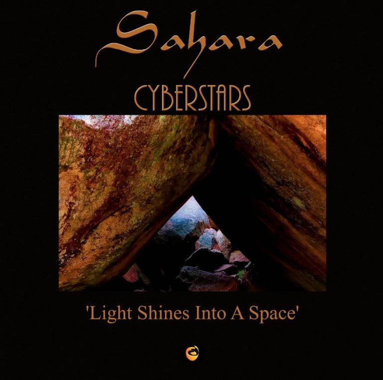 Plongez dans l'espace de SAHARA CYBERSTARS et leur single "Light Shines ...
