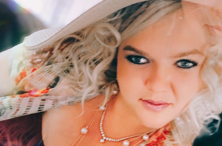 Découvrez "Anchor" de Ashley Puckett, une nouvelle pépite du country ...